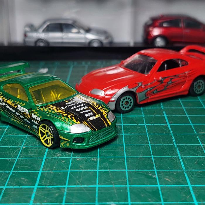 Jual Set Hot Wheels Toyota Supra Nitto dan Motormax Toyota supra Merah ...