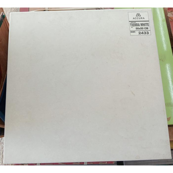 Jual KERAMIK LANTAI POLOS MATTE ACCURA TIERRA WHITE, TIERRA GREY ...