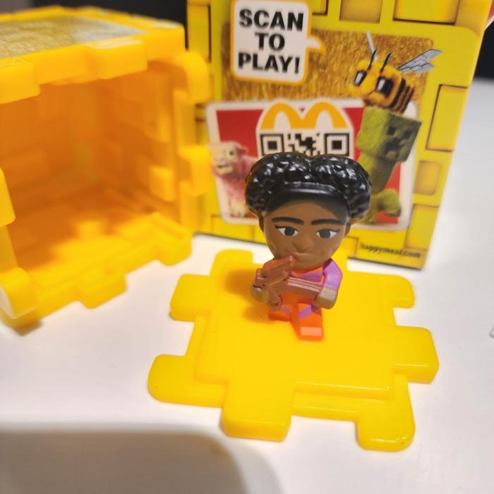 Jual Happy Meal MCD McDonald Minecraft - Creeper - gold block - Kota ...