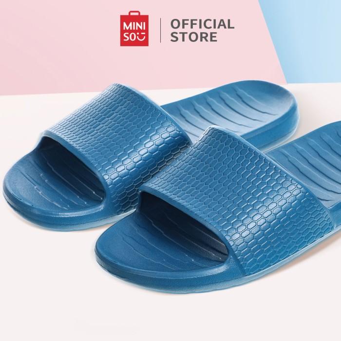 Promo MINISO Sandal Kamar Mandi Sendal Selop Pria Lembut Motif Sarang ...