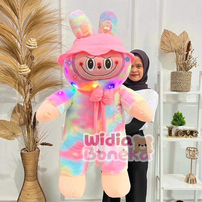 Promo Boneka Labubu The Monster Exciting Super Jumbo Size 1,1M Bertopi ...