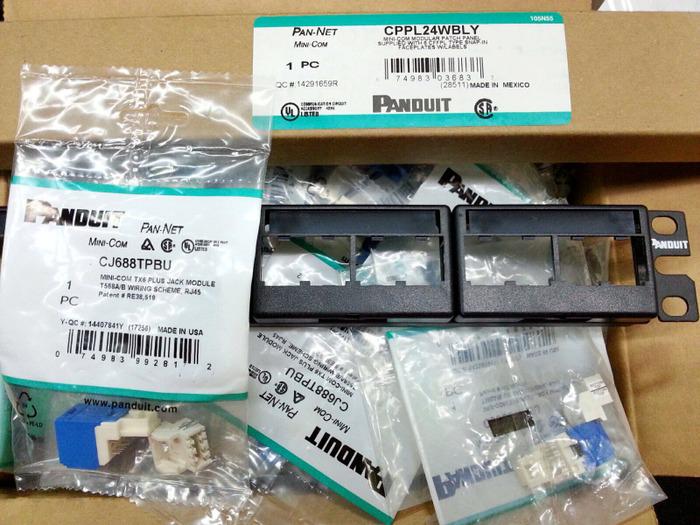 Jual Panduit patch panel 24 port CPPL24WBL loaded with modular jack ...