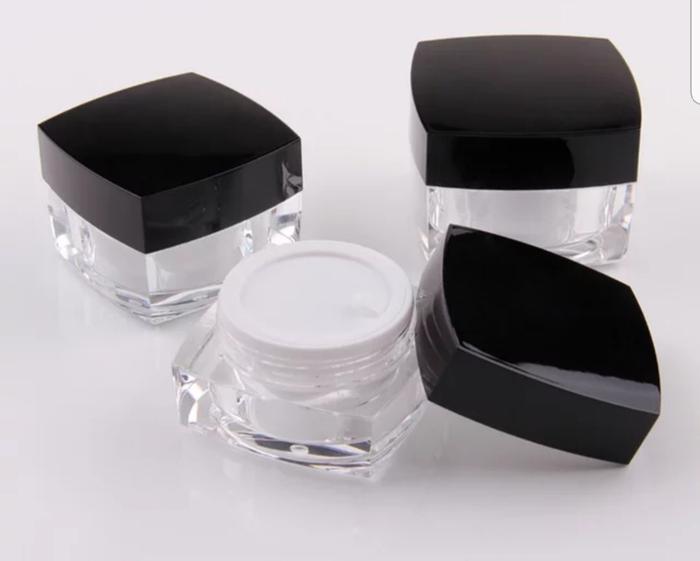 Jual POT CREAM 10gr acrylic Import kotak square ada tutup dalam - Kota ...