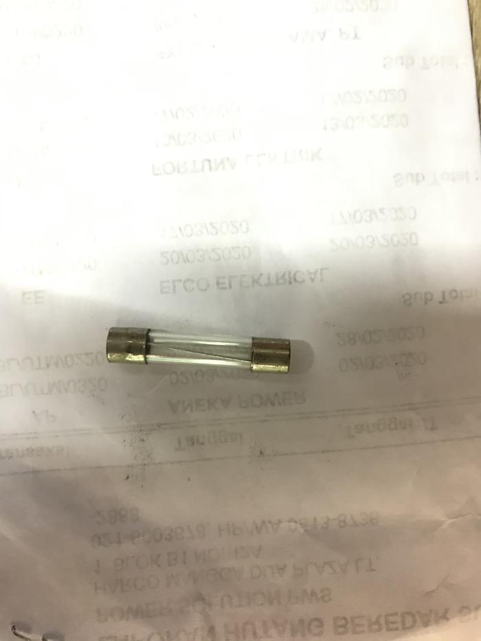 Jual Fuse skring kaca besar utk ups modif ica 600Va 700Va Fuse Battery ...
