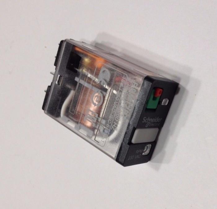 Jual SCHNEIDER RELAY 15A 1CO 24VDC DENGAN LED RPM12BD - Jakarta Pusat - MEGALISTRIK 3 | Tokopedia