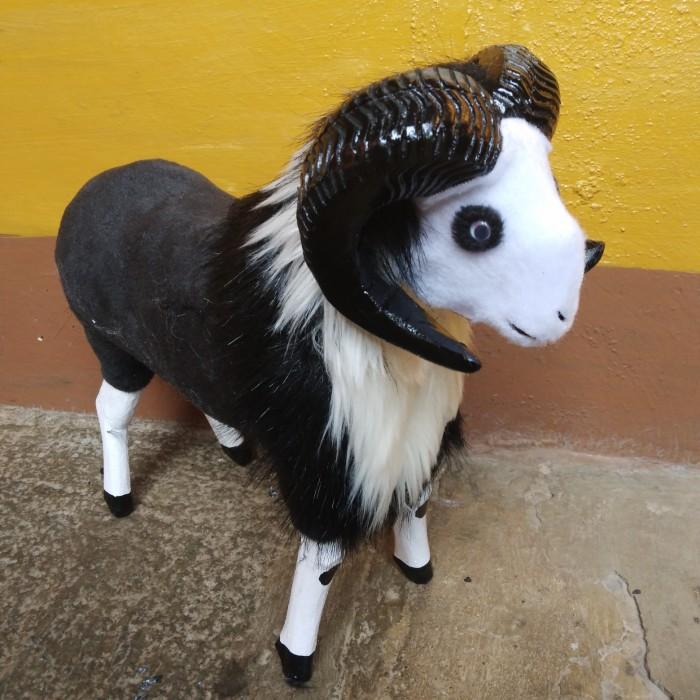 Jual Mainan Miniatur Boneka Domba Mini Khas Garut - Putih Hitam, All ...