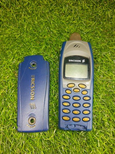 Jual HP Ericsson R310 R310s Hiu Jadul Bahan Spt Paus R250 - Jakarta ...