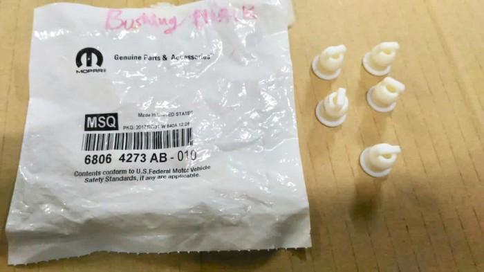 Jual Bushing plastik kabel transmisi matic JK Wrangler Rubicon ...