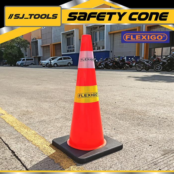 Jual Safety Traffic Cone 70 cm Kerucut Lalu Lintas 2.4 Kg PVC Rubber ...
