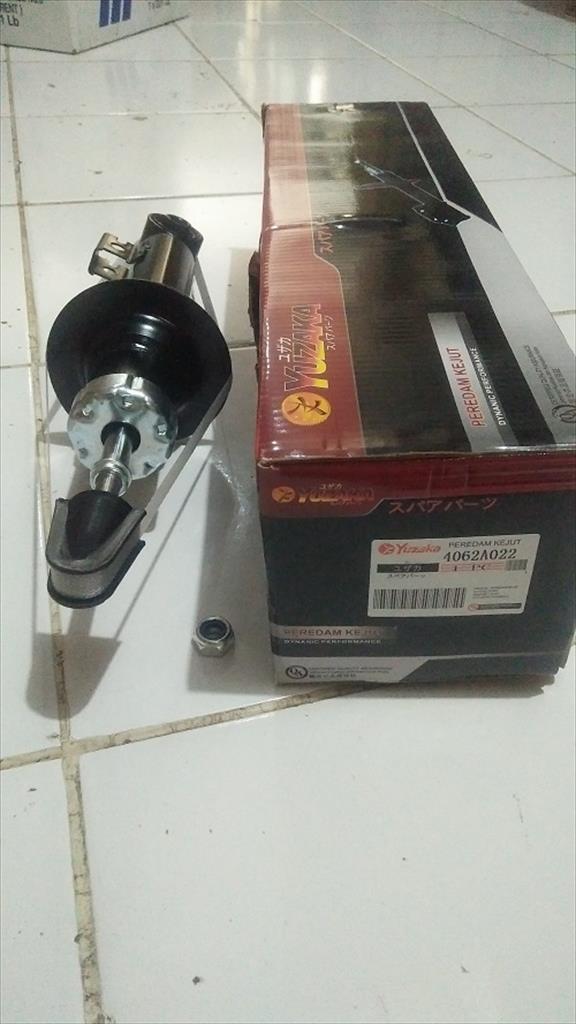 Jual Shock Absorber Breaker Depan Triton Pajero Sport Yuzaka 4062A022 ...