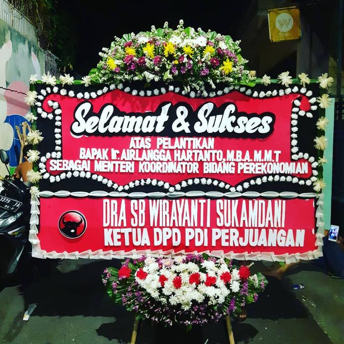 Jual Bunga Papan Ucapan Wisuda Papan Bunga Karangan Bunga - Jakarta Barat - DutaShop01 | Tokopedia