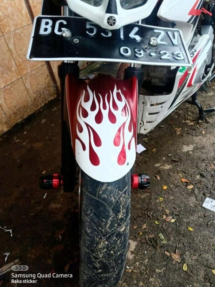 Jual stiker spakbor lidah api NINJA CB150R BEAT VARIO MIO SCOOPY VIXION ...