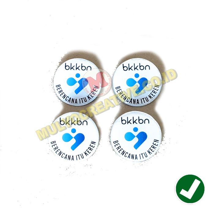 Jual Pin BKKBN Lencana Pengait Peniti Bros Logo Kelurga Berencana - Kab ...