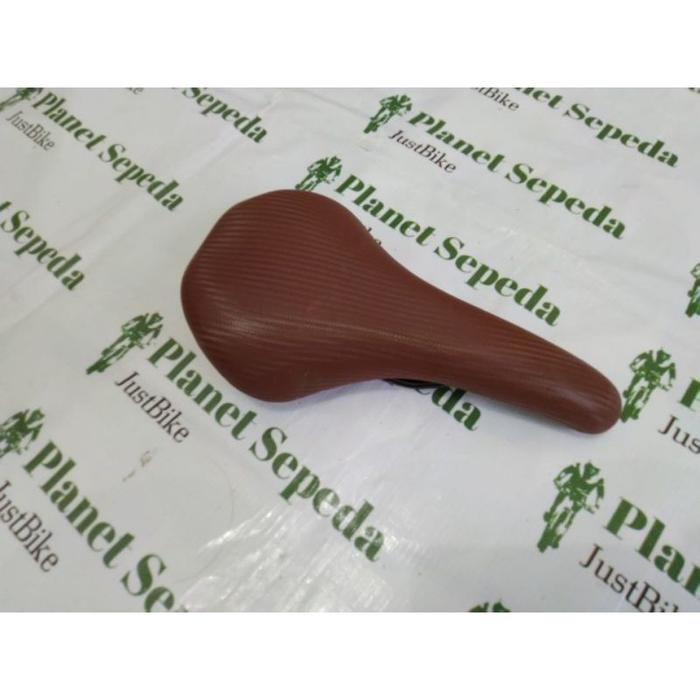 Jual Sadel Velo Vintage Jadul Carbon Cokelat Tua l Saddle Velo all ...
