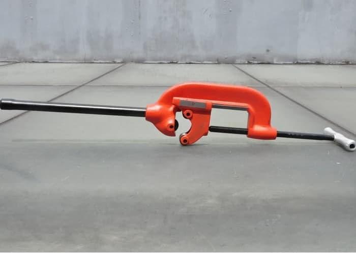 Jual Alat Pemotong Pipa Model Ridgid / Rigid 2" - 4" | Pipe Cutter Rig ...