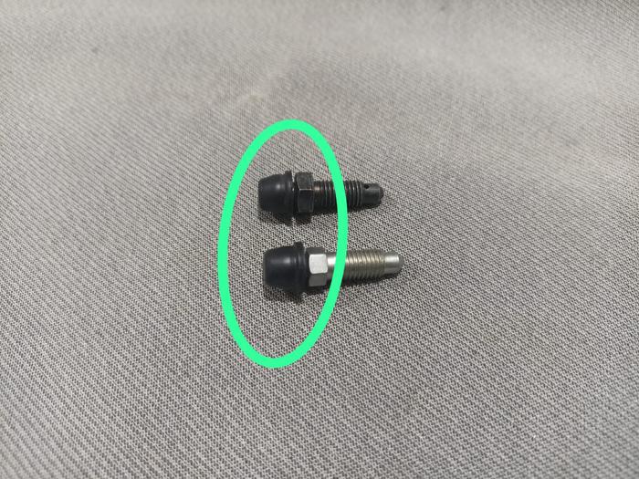 Jual Rubber tutup baut nepel kaliper karet baut bleeder angin all motor ... Jual Rubber tutup baut nepel kaliper karet baut bleeder angin all motor ...
