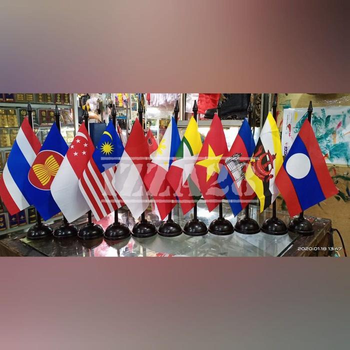 Jual Unik satu set bendera anggota Asean dan tiang kayu Limited - Kota ...