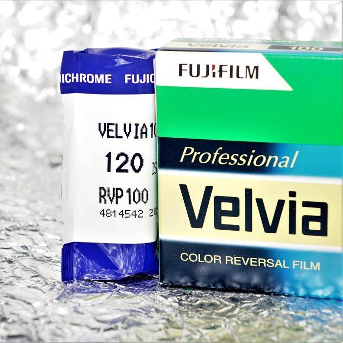 Jual Fujifilm Fujichrome Velvia 100 120mm Iso 100 36exp Color Reversal ...
