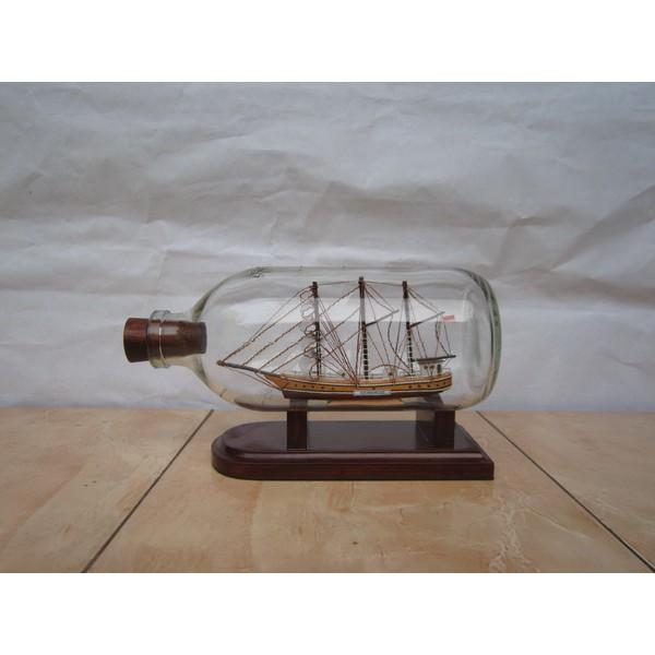 Jual Miniatur Kapal Layar KRI Dewaruci Dalam Botol INPUS 500 ml ...
