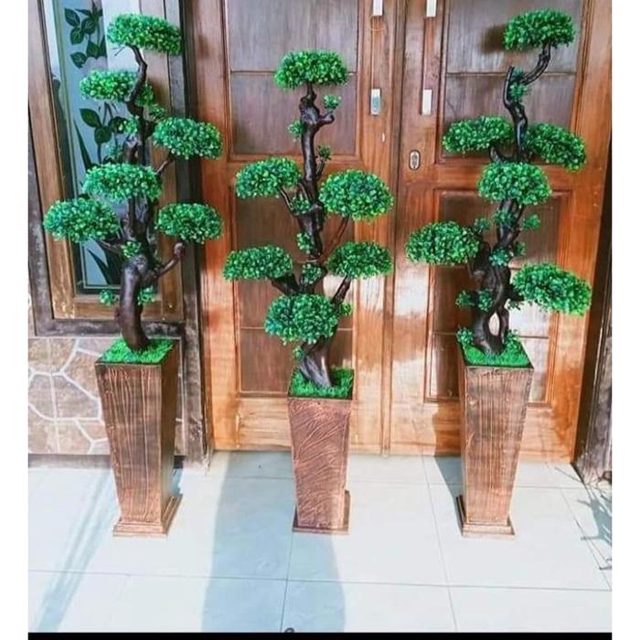 Jual HIASAN SUDUT RUANGAN DENGAN POT JUMBO UKIR // BUNGA HIAS ...