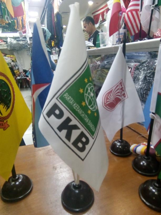 Jual Bendera PKB untuk di meja kerja - Jakarta Barat - valencia64 ...