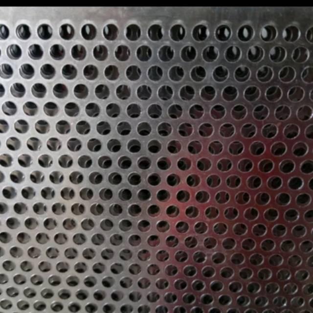 Jual Plat Lubang Besi Bolong Perforated 5mm Ukuran 19cm x 100cm - Kota ...