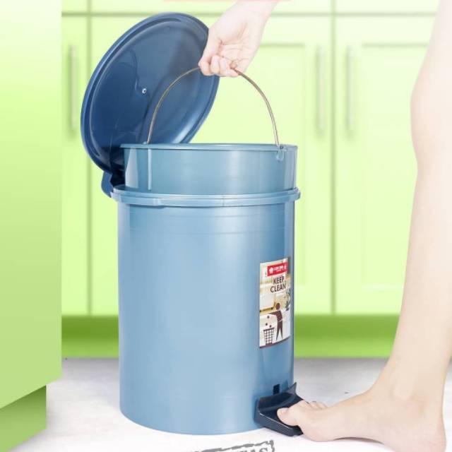 Jual Lion Star Dustbin 10 liter Tong Sampah Injak Dust Bin terbaru ...