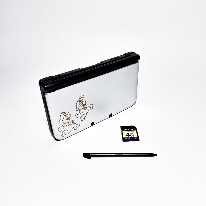 Jual Nintendo 3DS XL Mario & Luigi Limited Edition Special - Kab. Bogor ...
