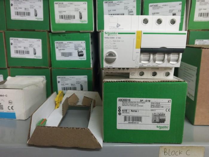 Jual integrated control MCB Schneider Reflex iC60H Ti24 3P 16A Curve C ...