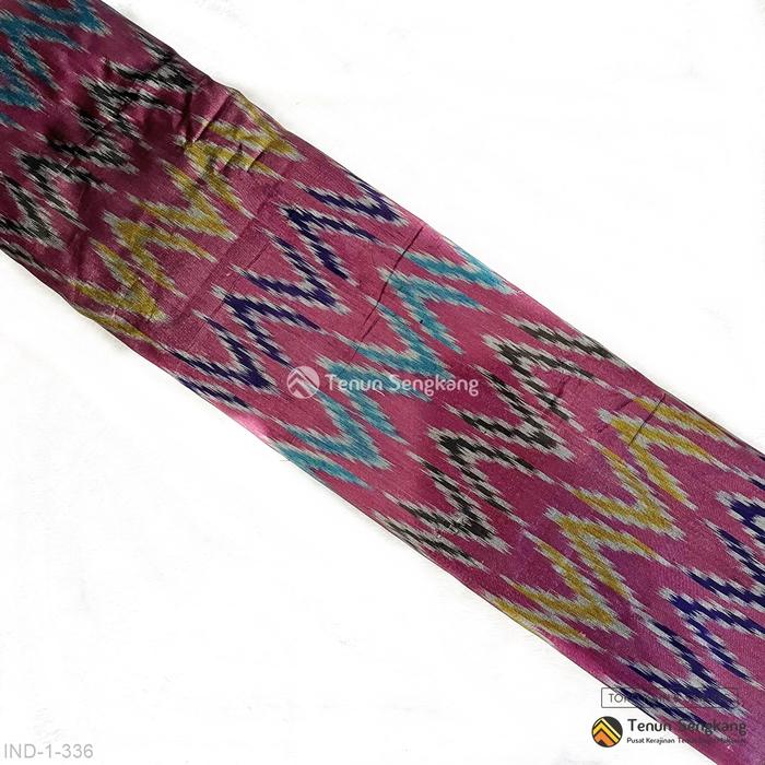 Jual Kain Tenun Ikat Sutra Bugis Makassar - Tenun Sengkang IND-1-336 ...