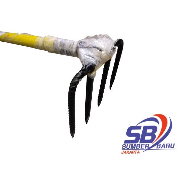 Jual Garukan Besi Besar 4 Baris Tebal Gagang Besi Garpu Taman Sampah ...