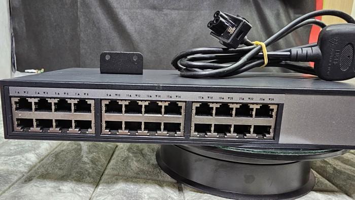 Jual HPE OfficeConnect 1420 Series 24port Gigabit Unmanaged Switch ...