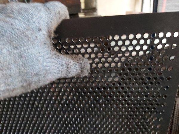 Jual Plat Lubang Besi Bolong Perforated Diameter 6mm Tebal 2mm Ukuran ...