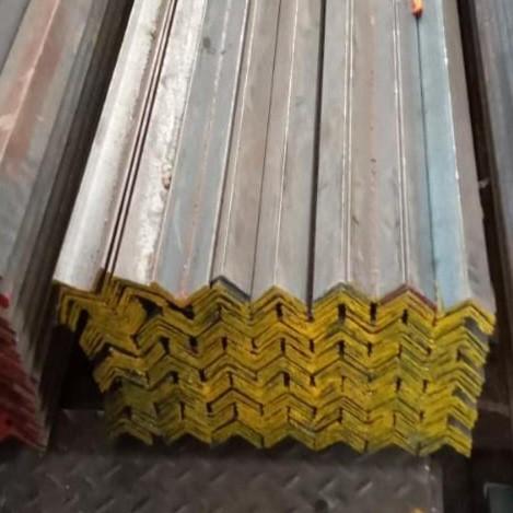 Jual Besi Siku 40 x 40 mm 40x40mm 4x4mm Panjang 6 Meter Tebal 2 mm ...