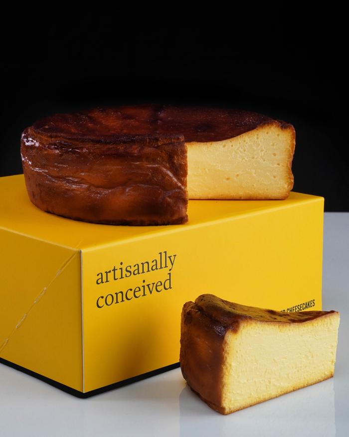 Jual Cat and Fiddle - Musang furry Durian Burnt Whole Cake - Jakarta ...