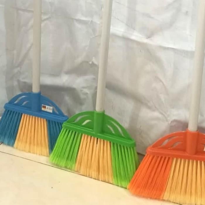 Jual Asli Sapu / Sapu Plastik Nagata / Sapu Lantai / Sapu Nagata Nilon ...