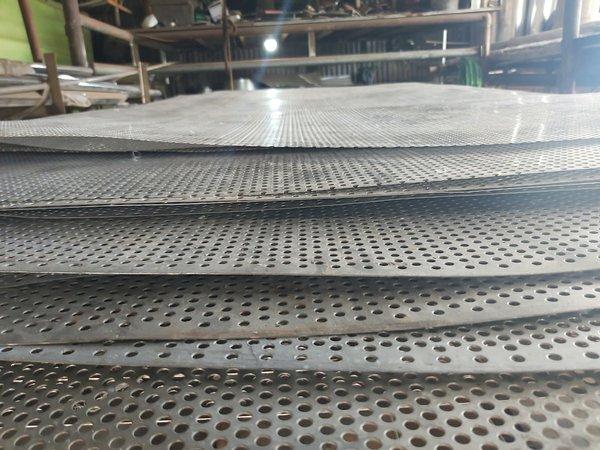 Jual Plat Lubang Perforated Stainless Steel 5mm Tebal 0.8mm Ukuran 50cm ...