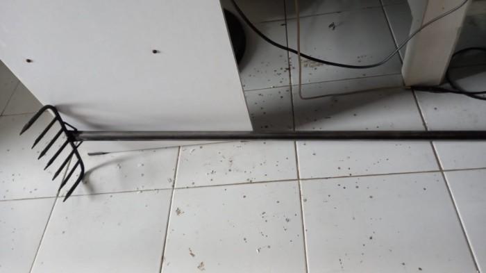 Jual New Garu Besar Garukan Sampah 7 Gigi Besi Garpu Tanah Gagang Metal ...