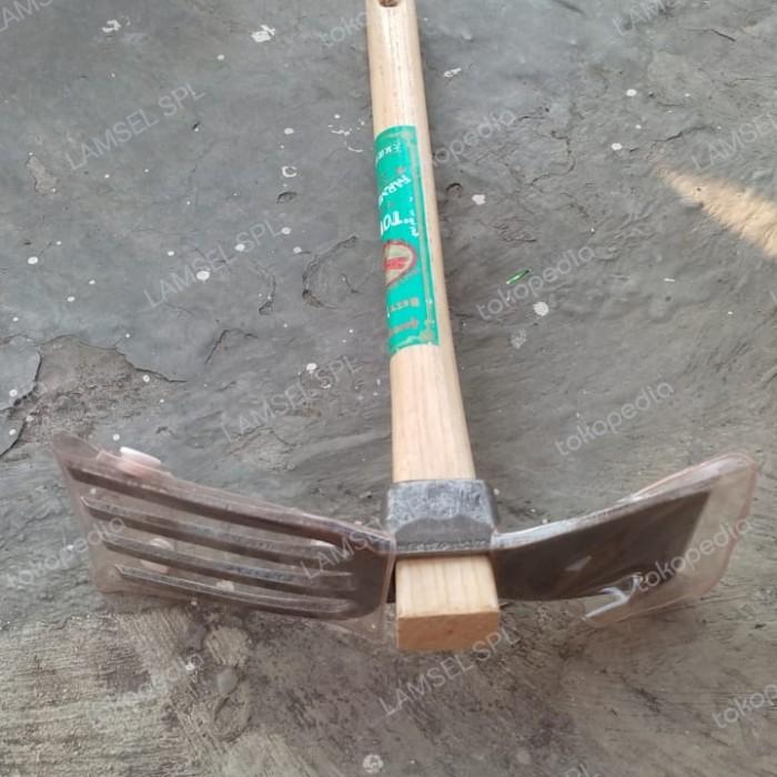 Jual CANGKUL MINI GAGANG KAYU / kored rumput padi dan kebun - Jakarta ...