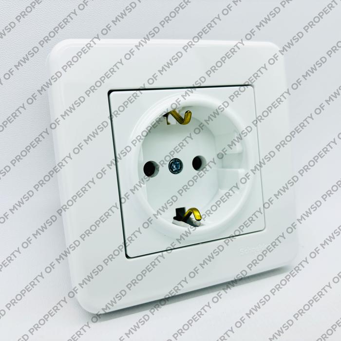 Jual SCHNEIDER LEONA STOP KONTAK 1 GANG SCHUKO NO PROTEKSI LNA2900121 ...