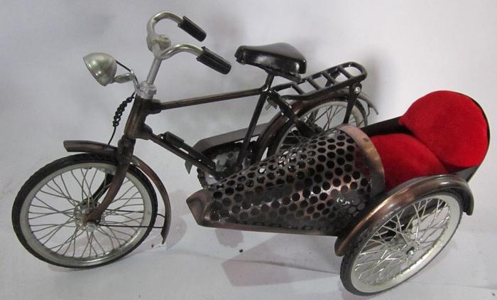 Jual Hiasan Replika Sepeda Becak Dari Logam - Kab. Jepara - Kios Ukir ...