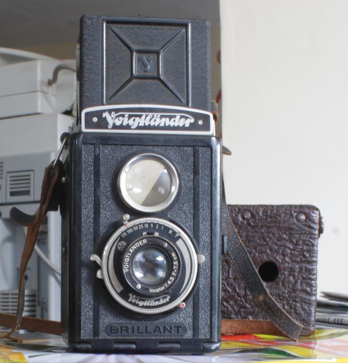 Jual Kamera TLR Kuno dan Antik VOIGTLANDER Brilliant - Kota Bogor ...
