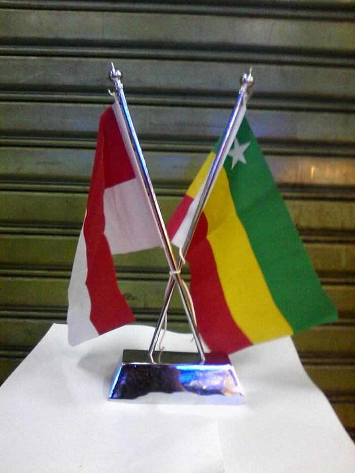 Jual bendera meja - Jakarta Timur - garuda sakti | Tokopedia