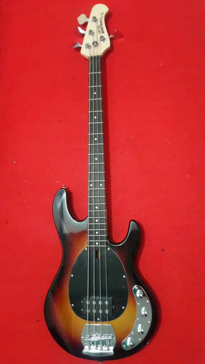 Jual gitar bass elektrik/listrik Musicman stingray(Bandung) - Kota ...