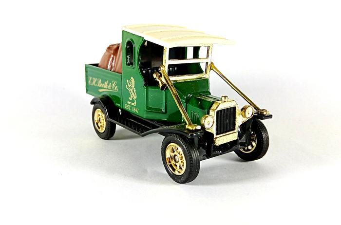 Jual Oxford Ford Model T Pickup, Limited Edition, Tampo Booths - Kota ...