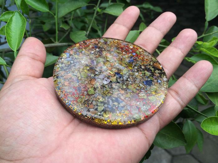 Jual ORGONE DISC TRIPLE POWER 7C + 10 GEMS ROUGH ( CHARGING ENERGY ...