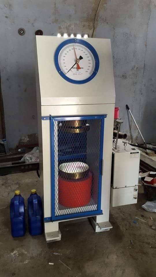 Jual Compression Machine 2000 kN (Alat Uji Tekan Beton) - Kab. Bandung ...