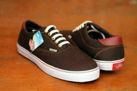 Jual SEPATU OLAHRAGA COKLAT COKELAT PRIA COWOK SEKOLAH SLIP ON VANS ...