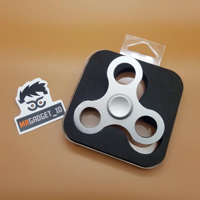 Jual Hand Spinner Fidget Ufo Tri Hole Limited Edition Premium Di Seller ...