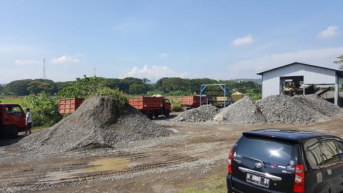 Jual Harga Merdeka Material Ballast Batu Split, Abu Batu, Base Course ...